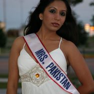 MRS. PAKISTAN – MRS. PAKISTAN- Sonia Ahmed President